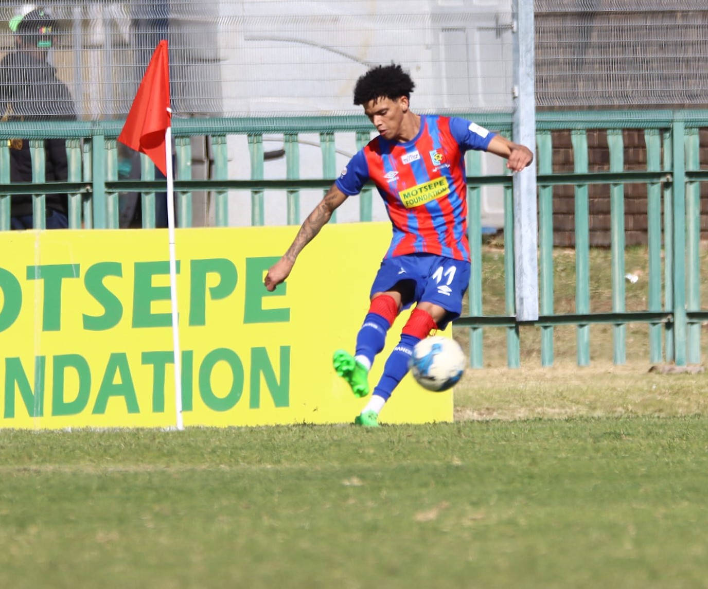 Gio shines as Rangers move closer to promotion after emphatic victory ...